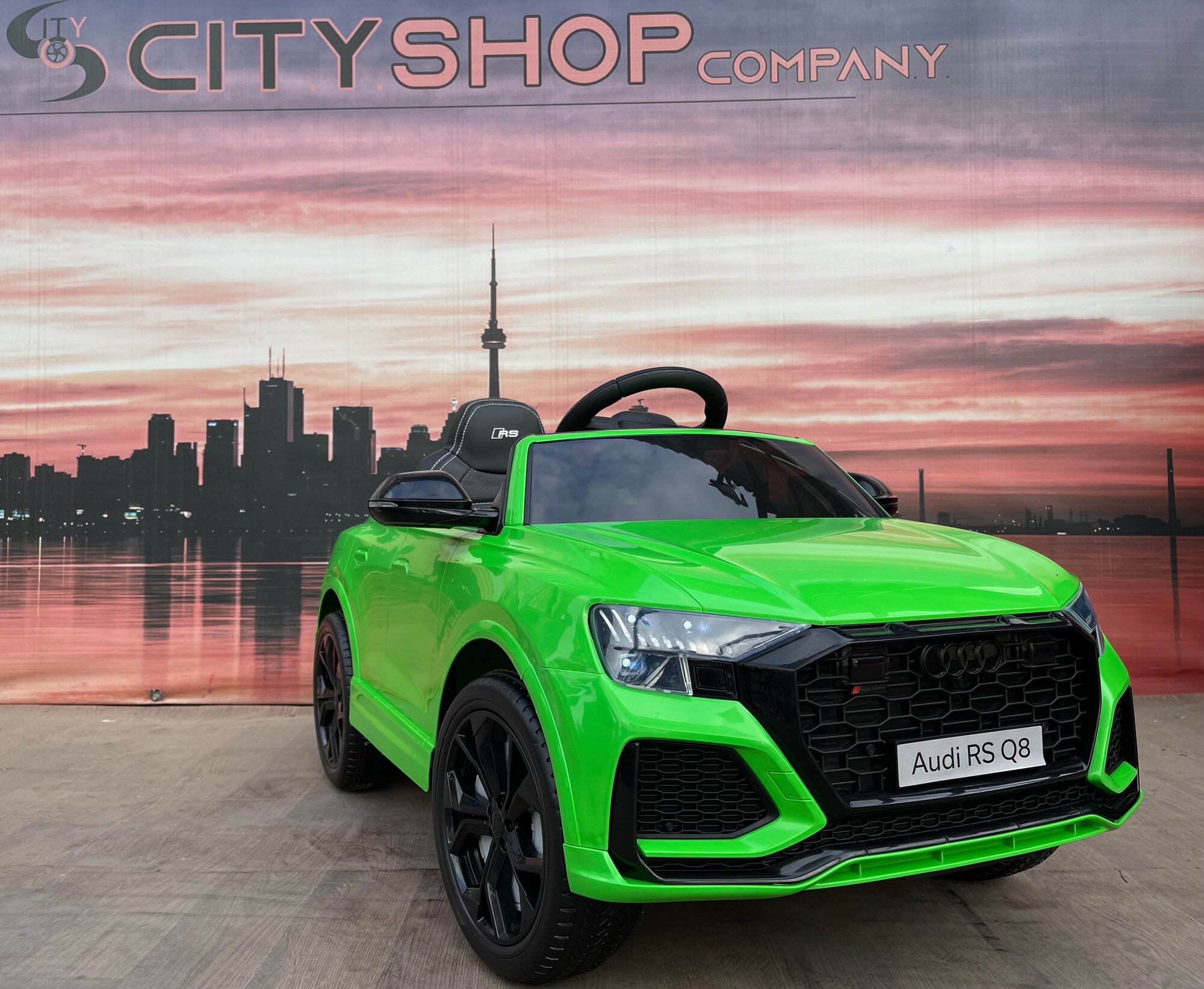 Электромобиль Audi, управление пультом, максимальная нагрузка 30 кг