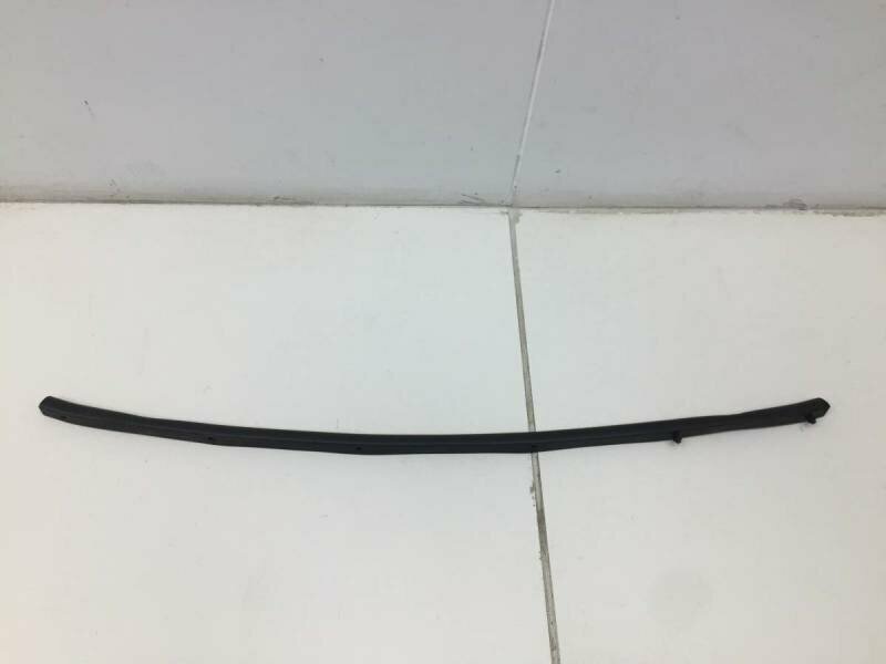 Уплотнитель капота Hyundai Elantra XD 2000-2005 кат.номер: 864352D000