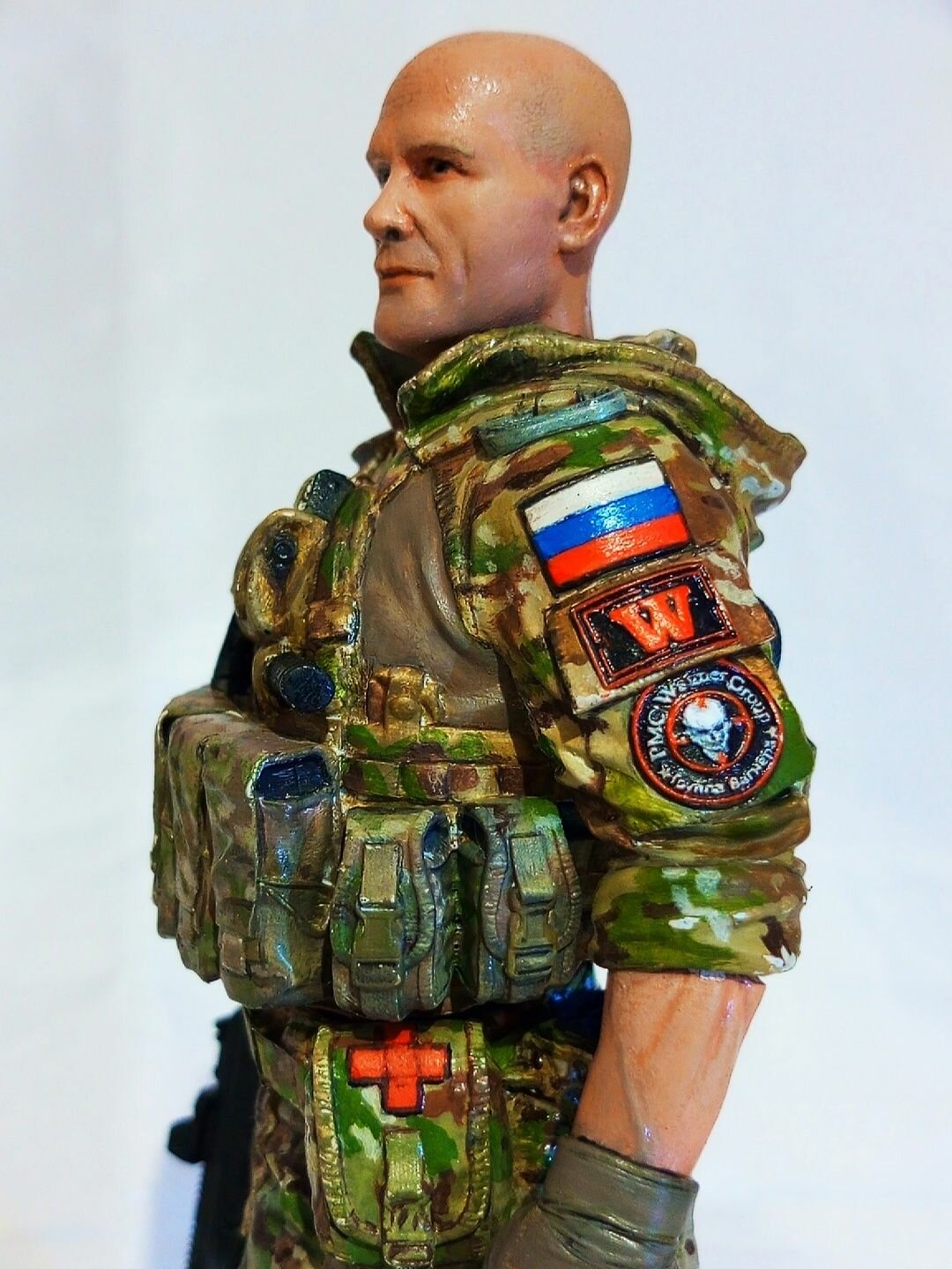 Воины России : Коллекционная статуэтка Уткина Д. В, основателя Wagner , СВО, высота 20 см. Окрашен художником профессионально