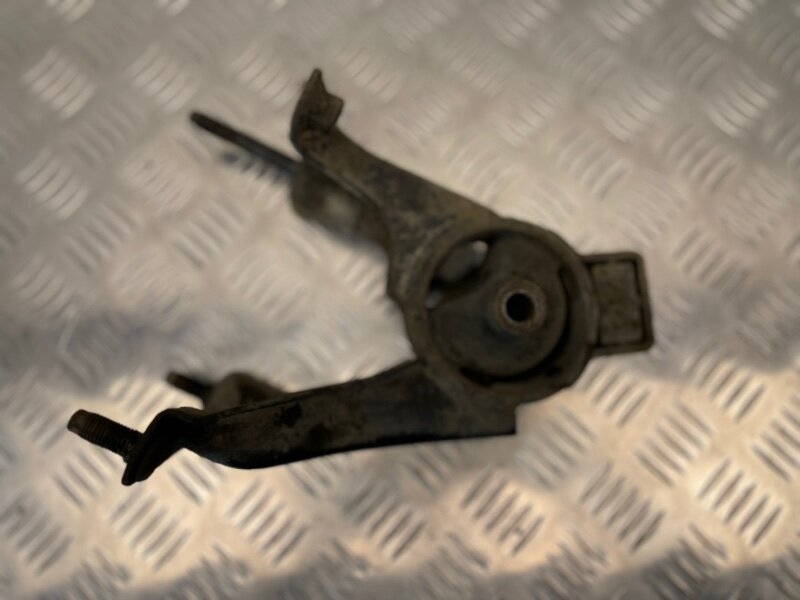 Б/У подушка двигателя Toyota Corolla 2005 ZZE121L 3ZZFE Задн. в хорошем состоянии 43501 TOYOTA арт. 123710D090