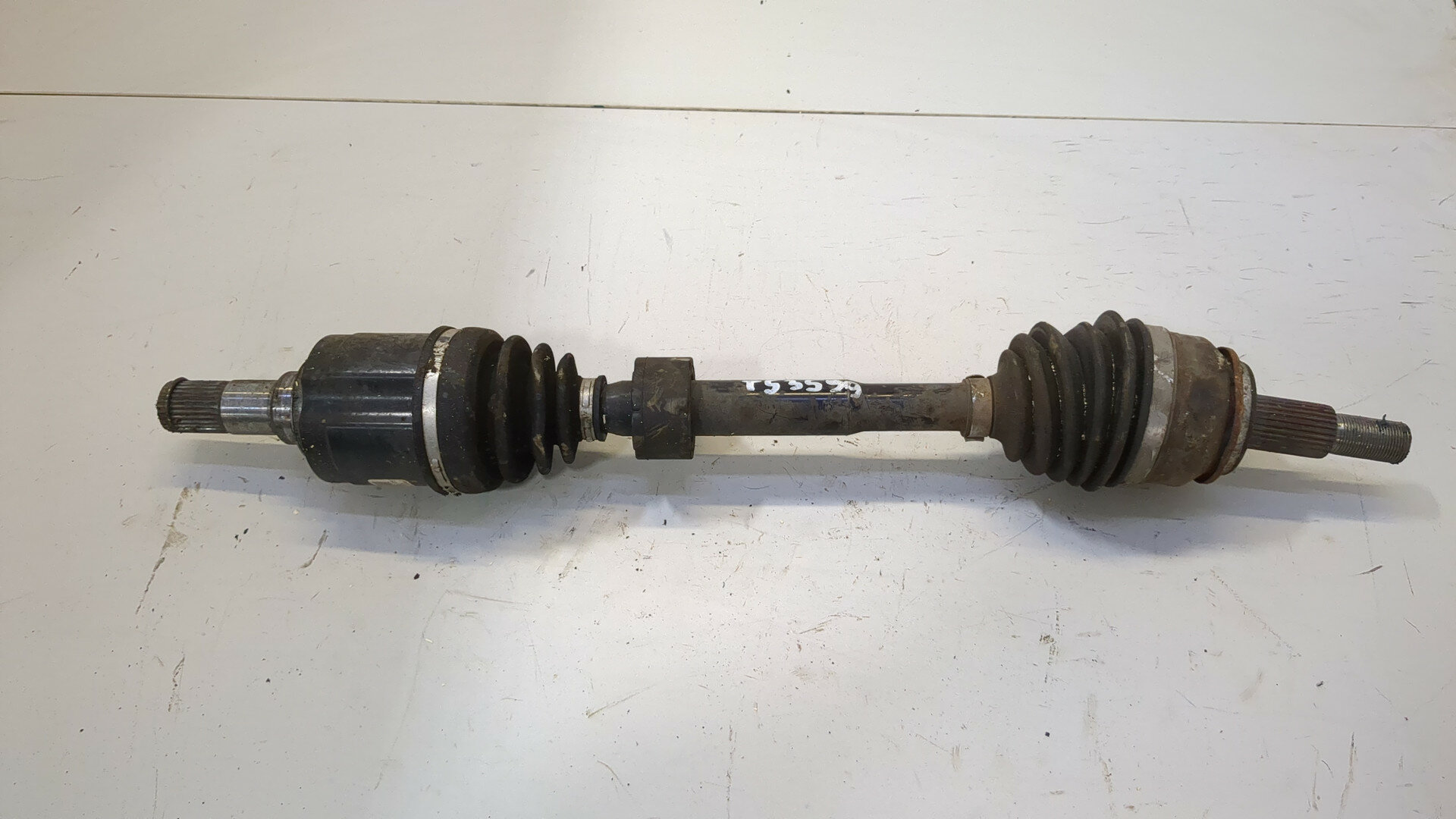 Полуось (вал, шрус) левая передняя Mazda 3 (BP) Б/У