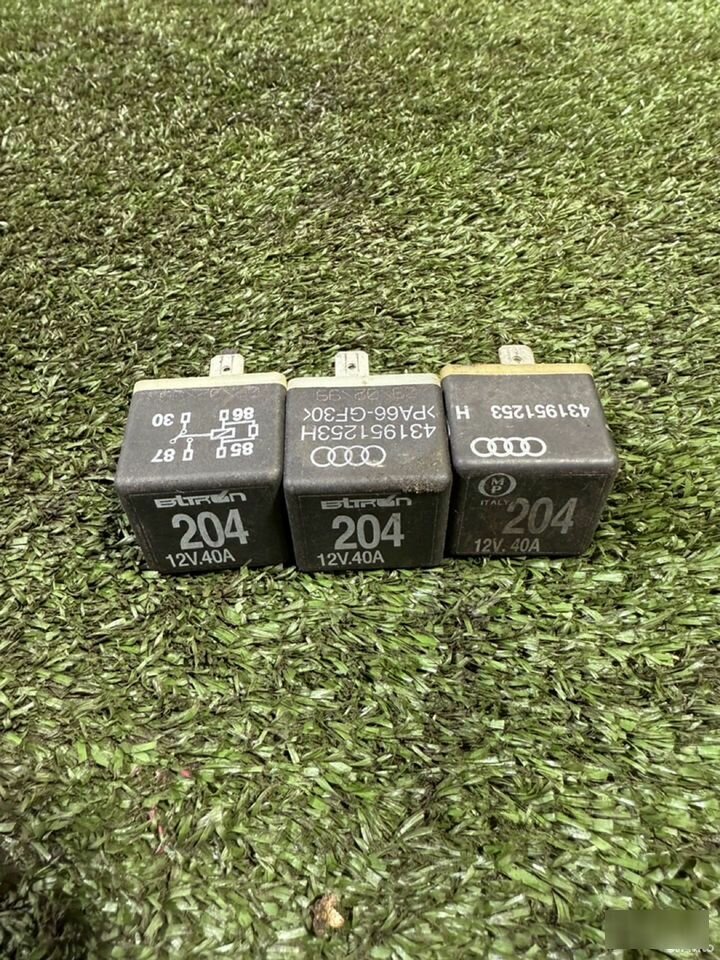 Реле 204 Audi A8 D2 1994-1999