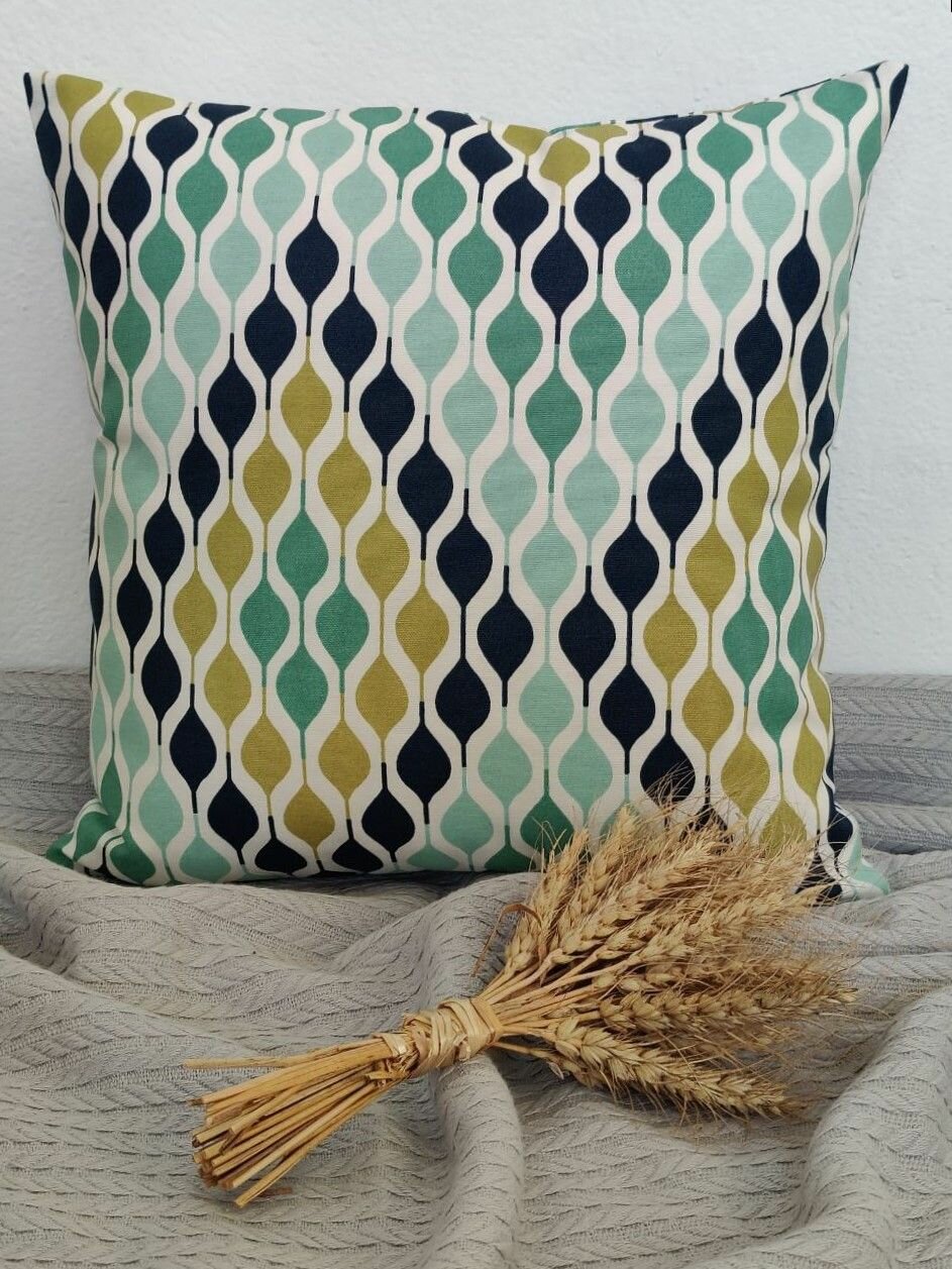 Декоративная подушка CozyNestRF, холлофайбер, гипоаллергенная, съемный водонепроницаемый чехол