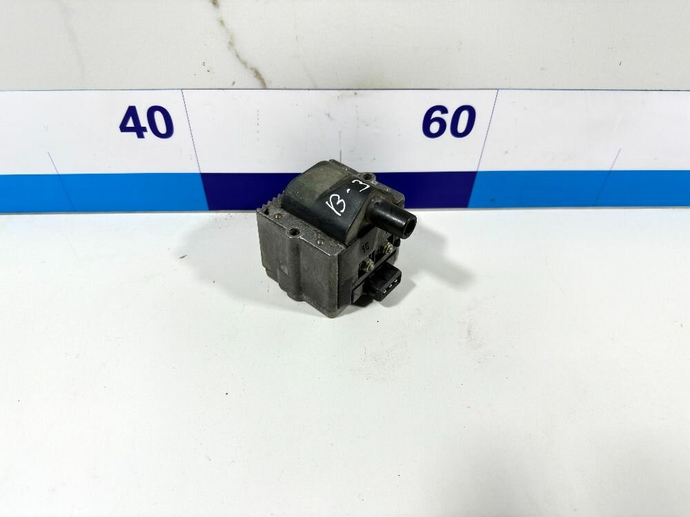 Катушка зажигания VW Passat B3 357905105
