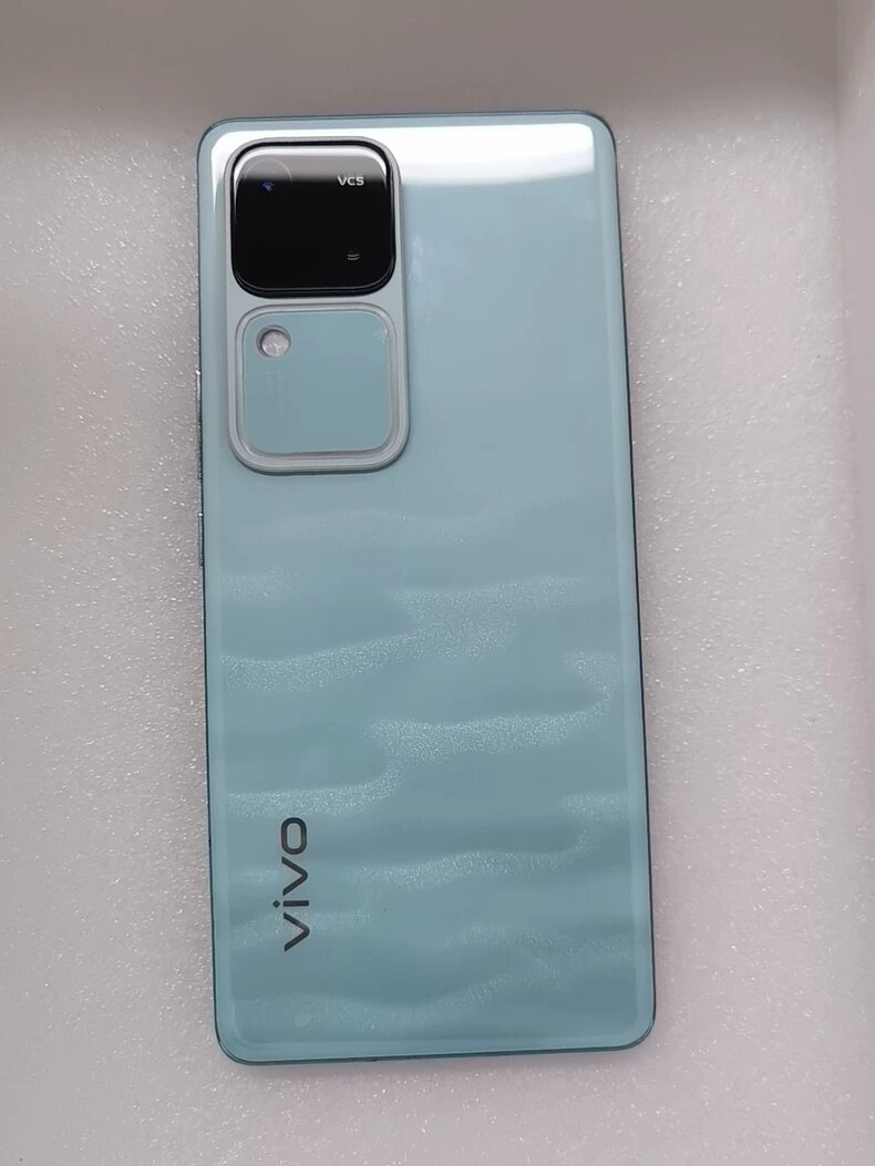 Vivo V30 8/256GB , Nano-SIM + Nano-SIM , 6.78 inches , Android 14