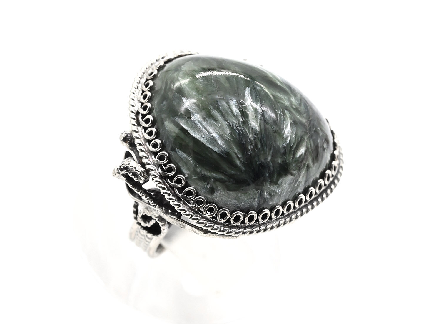 Кольцо, серафинит