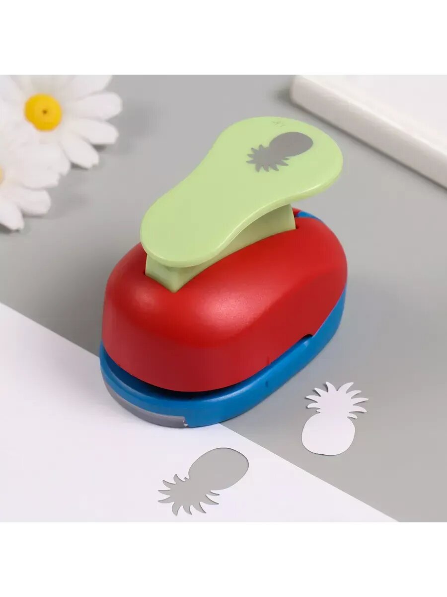 Дырокол фигурный рисунок 3,8х3,8 см "Ананас"