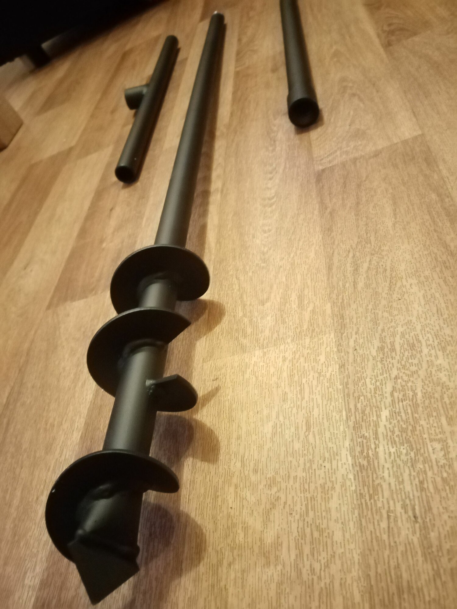 Бур садовый, 3х шнековый, D-70мм*1,5 метра, Т-образная рукоятка, металлический, черный