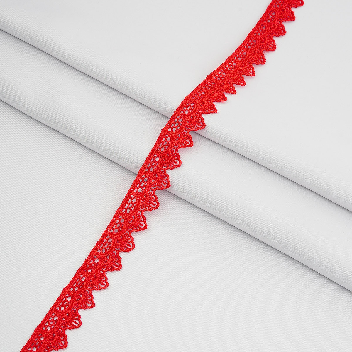 Кружево для рукоделия гипюр, ширина 2 см, длина 13,7 м, цвет красный, 1 штука
