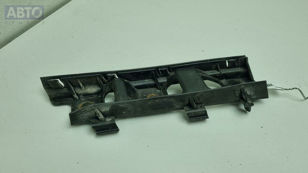 Кронштейн крепления крыла переднего правого Volkswagen Passat B6