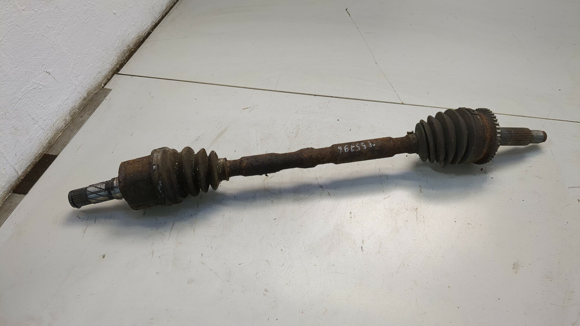 Полуось (вал, шрус) левая задняя Mazda RX-8 Б/У