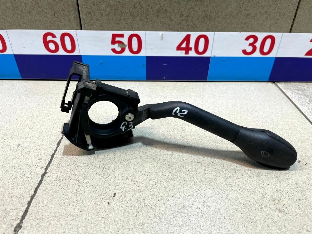 Переключатель стеклоочистителей VW Golf III 1H6953503AA