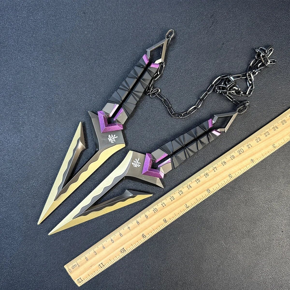 Металлический вращающийся керамбит Valorant Championships 2021 22cm Kuronami