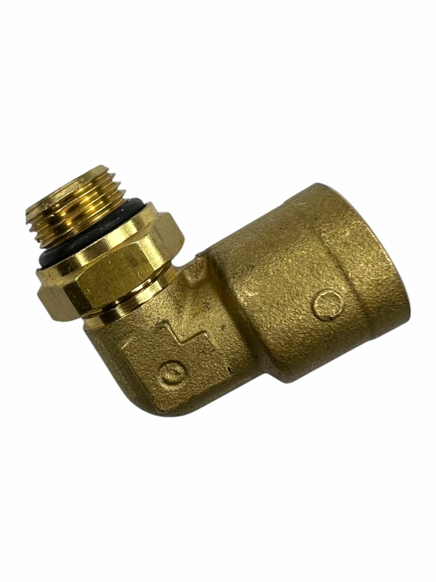 Фитинг металл. 15-М16х1,5 (угловой)