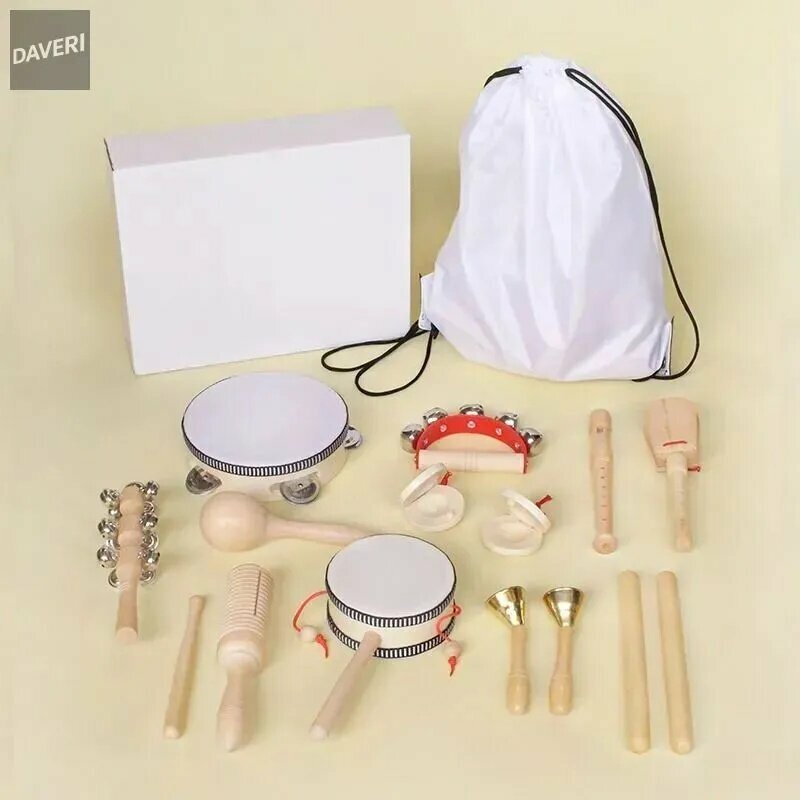 Набор перкуссии из 12 предметов. Дерево. Маракасы, бубен, колокольчики, бубенцы, гуиро, кастаньеты, тамбурин, дудочка. Мешочек для хранения в комплекте.