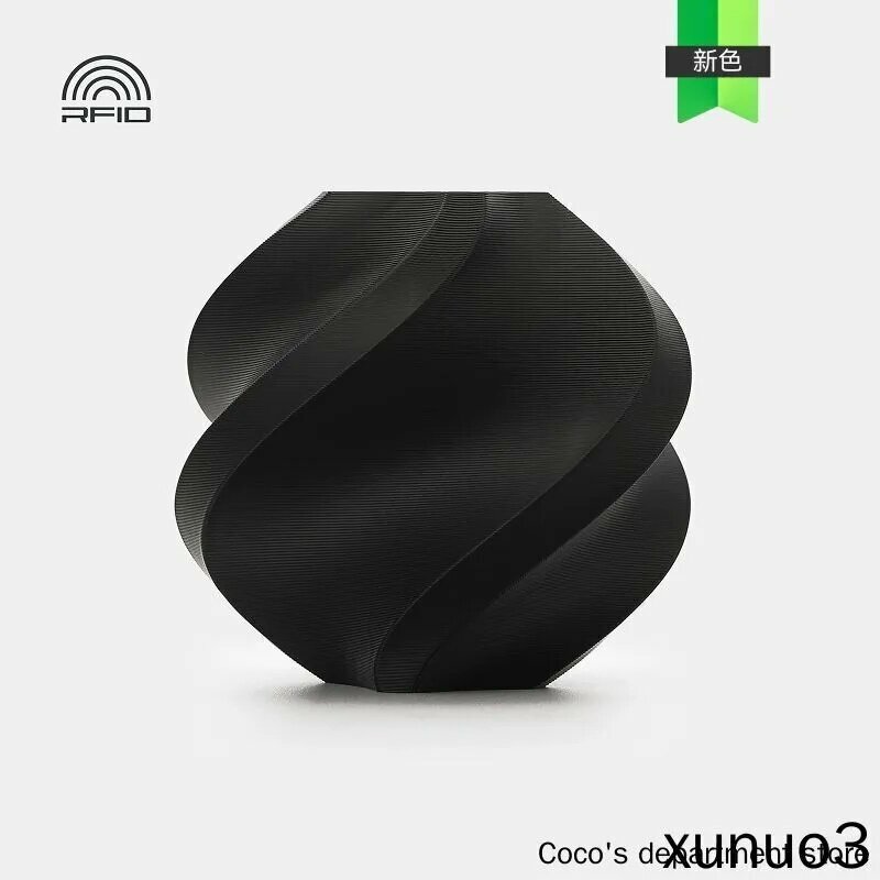 Bambu Lab PLA Tough+ 3D-филамент: повышенная ударная вязкость, устойчивость к излому, улучшенная прочность и долговечность. Оснащен RFID-идентификацией. черный 12014.1 кг. В комплекте с катушкой.