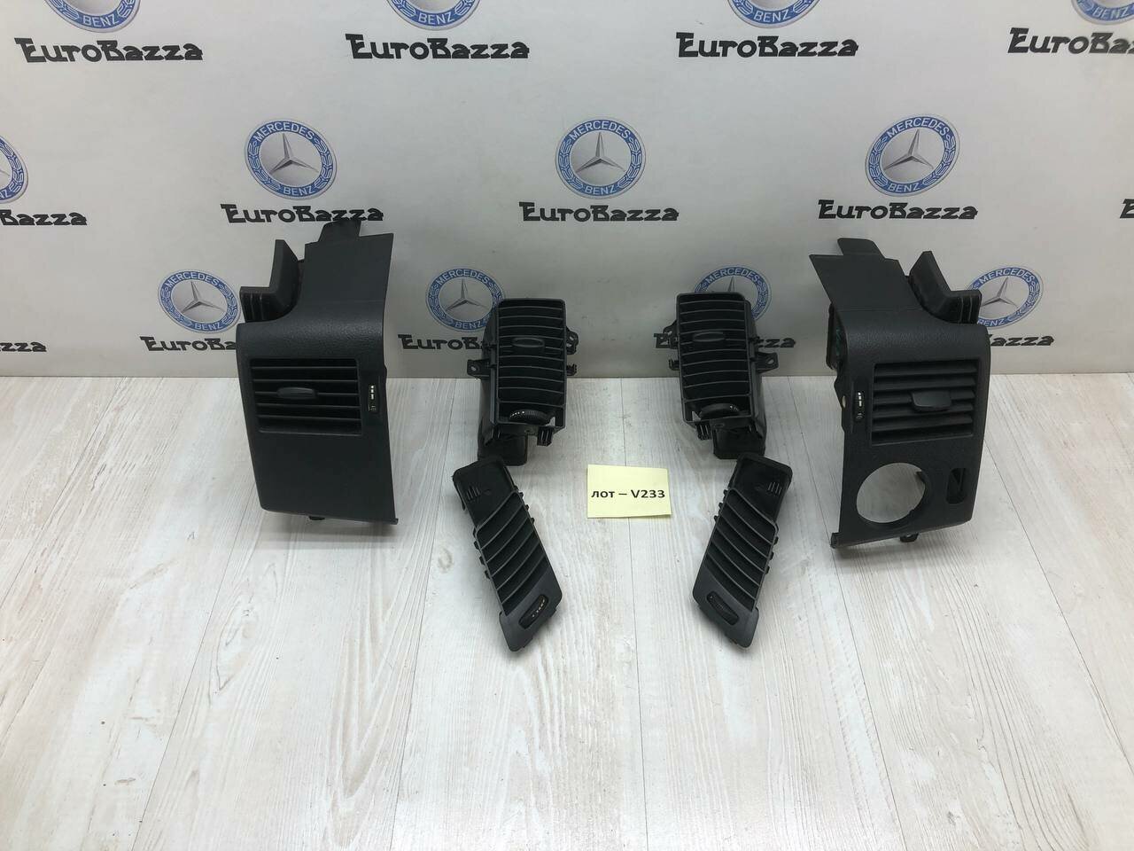 Дефлектор обдува салона Mercedes W906 Sprinter A9068300054