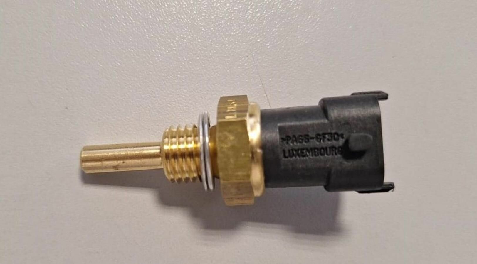 21531072 Датчик температуры VOLVO оригинал