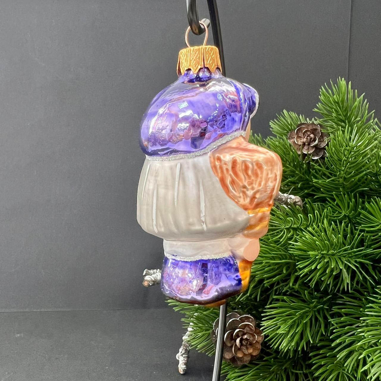 Елочная игрушка Баба Яга с метлой 10см стекло VITUS LTD