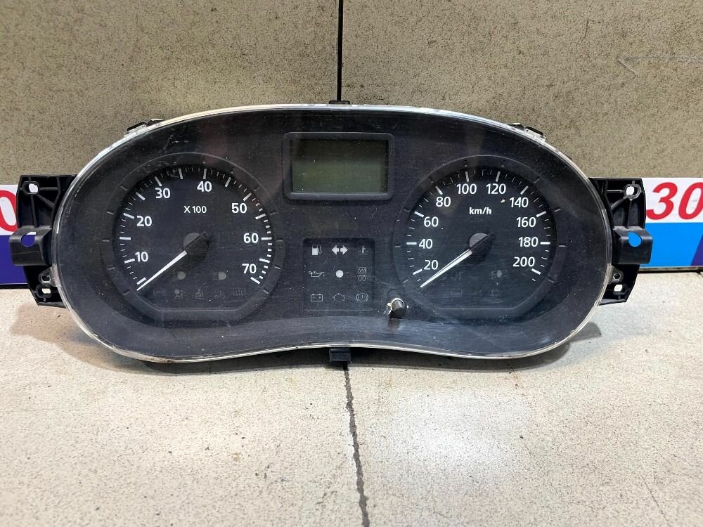 Панель приборов Renault Logan 8200377202