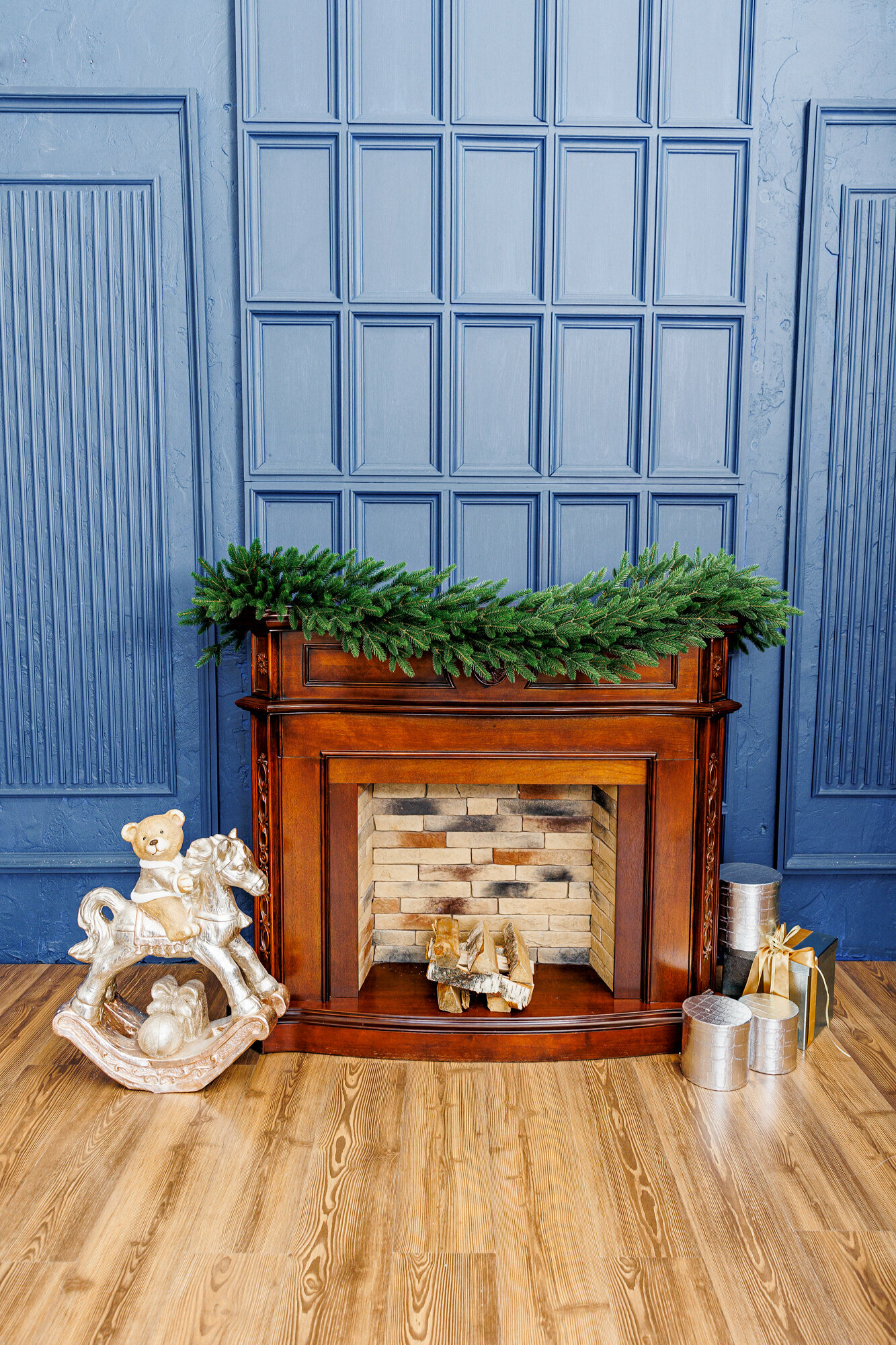 Ветка декоративная Хвойная красавица ёлкаград литая премиум 180см.