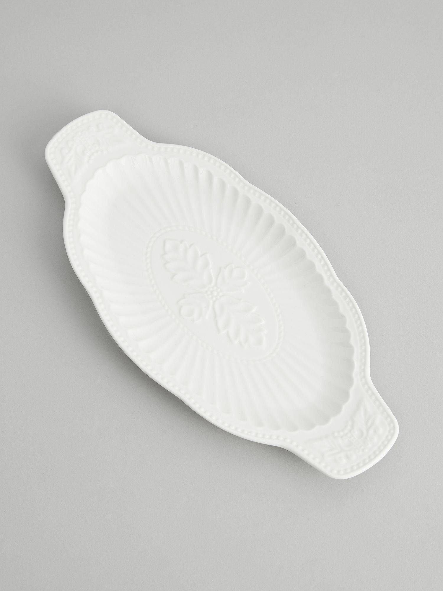Блюдо овальное "Emboss White" 30х14,2х2 см, цв. белый, фарфор Cozy Home