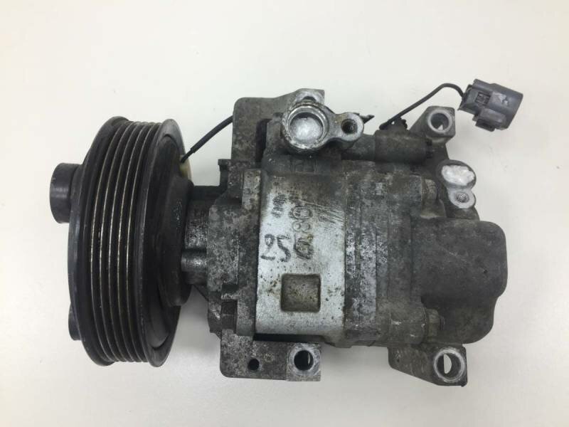 Компрессор системы кондиционирования Mazda Atenza GG 2002-2007 кат.номер: GJ6A61K00C GJ6A61K00F