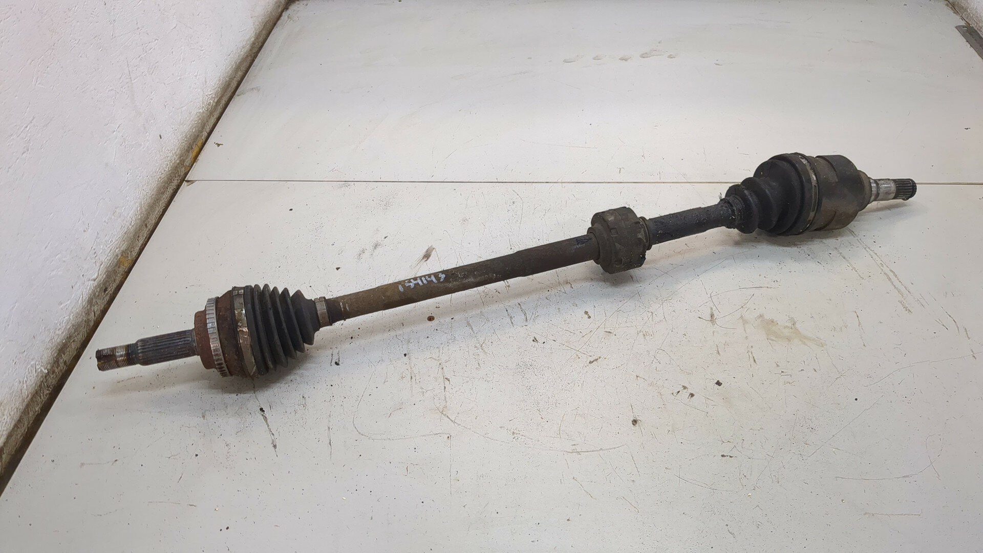 Полуось (вал, шрус) правая передняя Toyota Corolla E12 Б/У