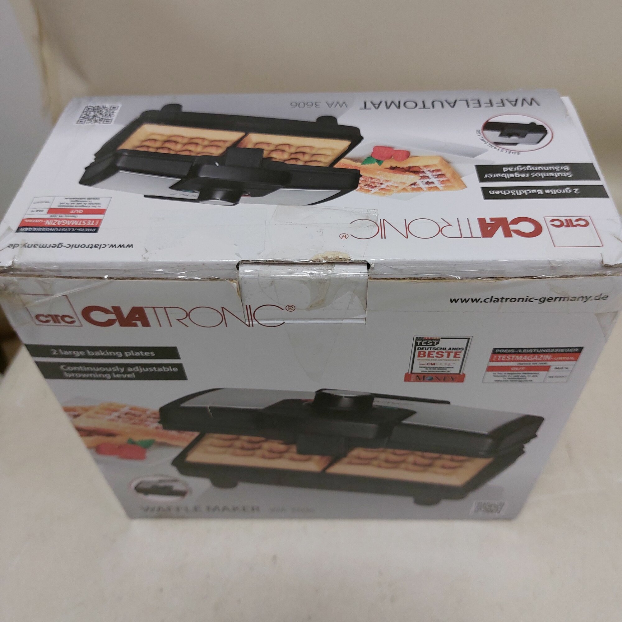 Вафельница Clatronic WA 3606, черная/серебристая. Товар уцененный
