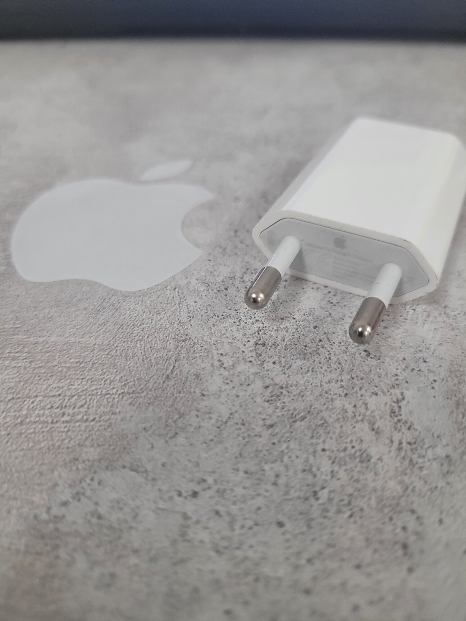 Адаптер питания Apple USB мощностью 5 Вт