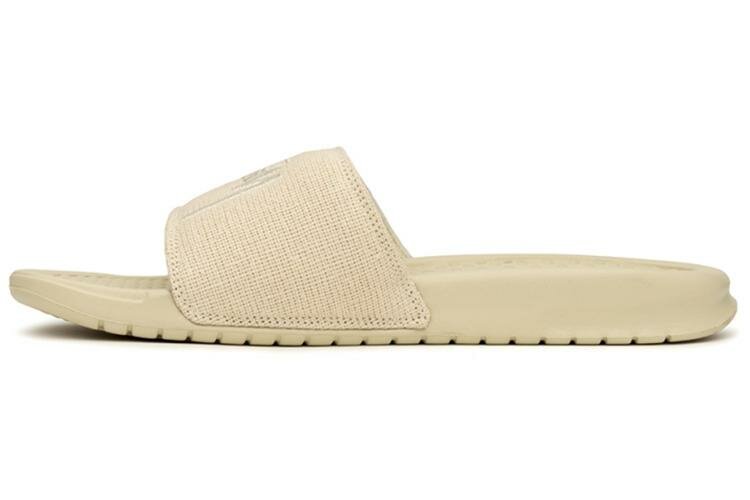 Шлёпанцы Nike Benassi