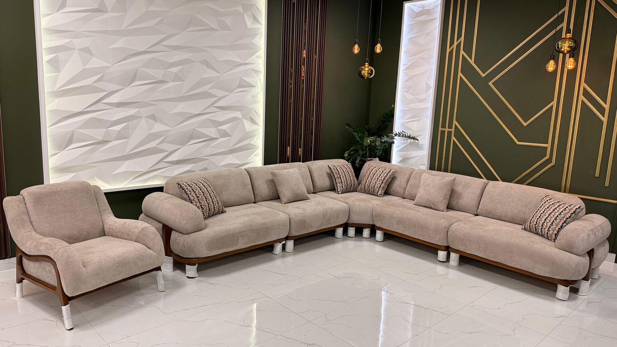 Угловой диван "Комфорт" + кресло, 3,3 x 3,3м, современный дизайн, с подлокотниками