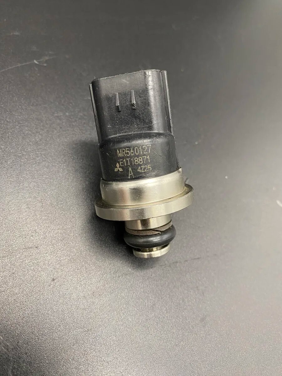 Датчик давления топлива Новое Mitsubishi