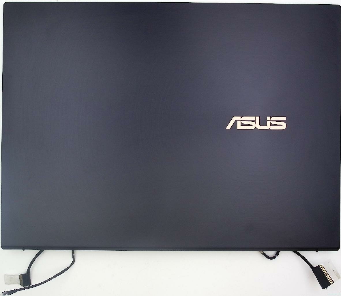 Экран ASUS UX393EA с дефектом