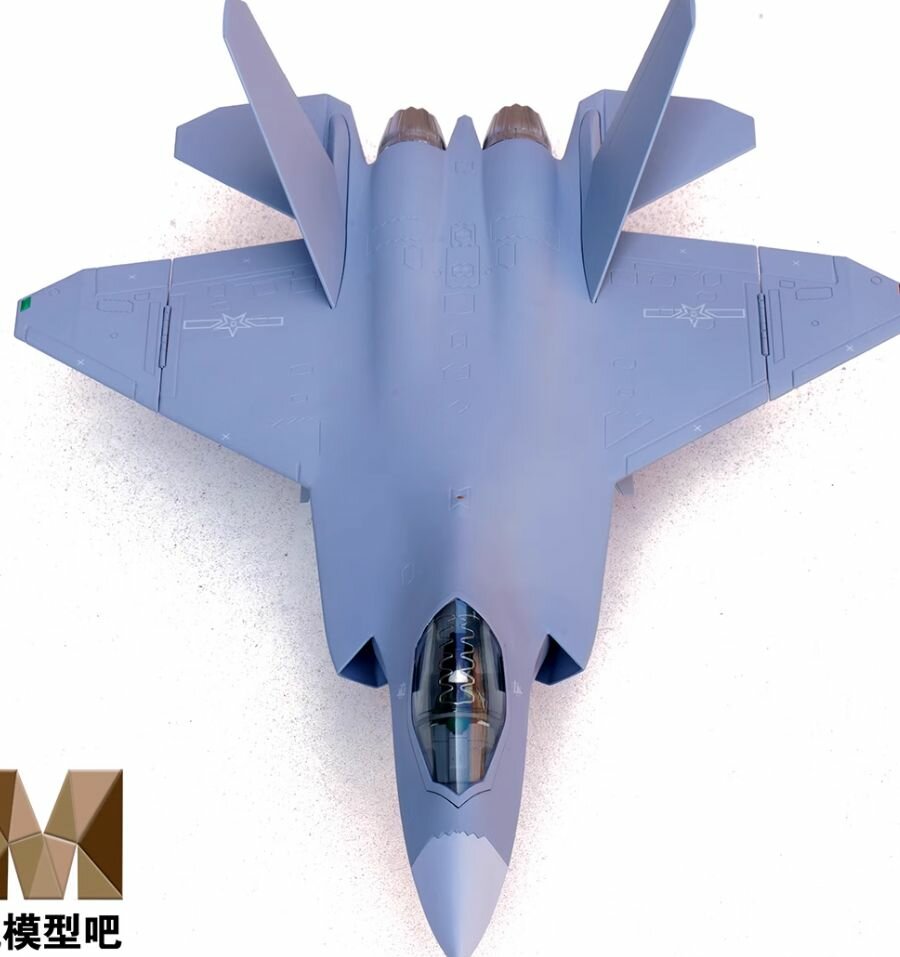 Zhcheng 1:60 J-35 (Jian-35) Палубный истребитель, ВМС Китая, готовая металлическая модель, коллекционная