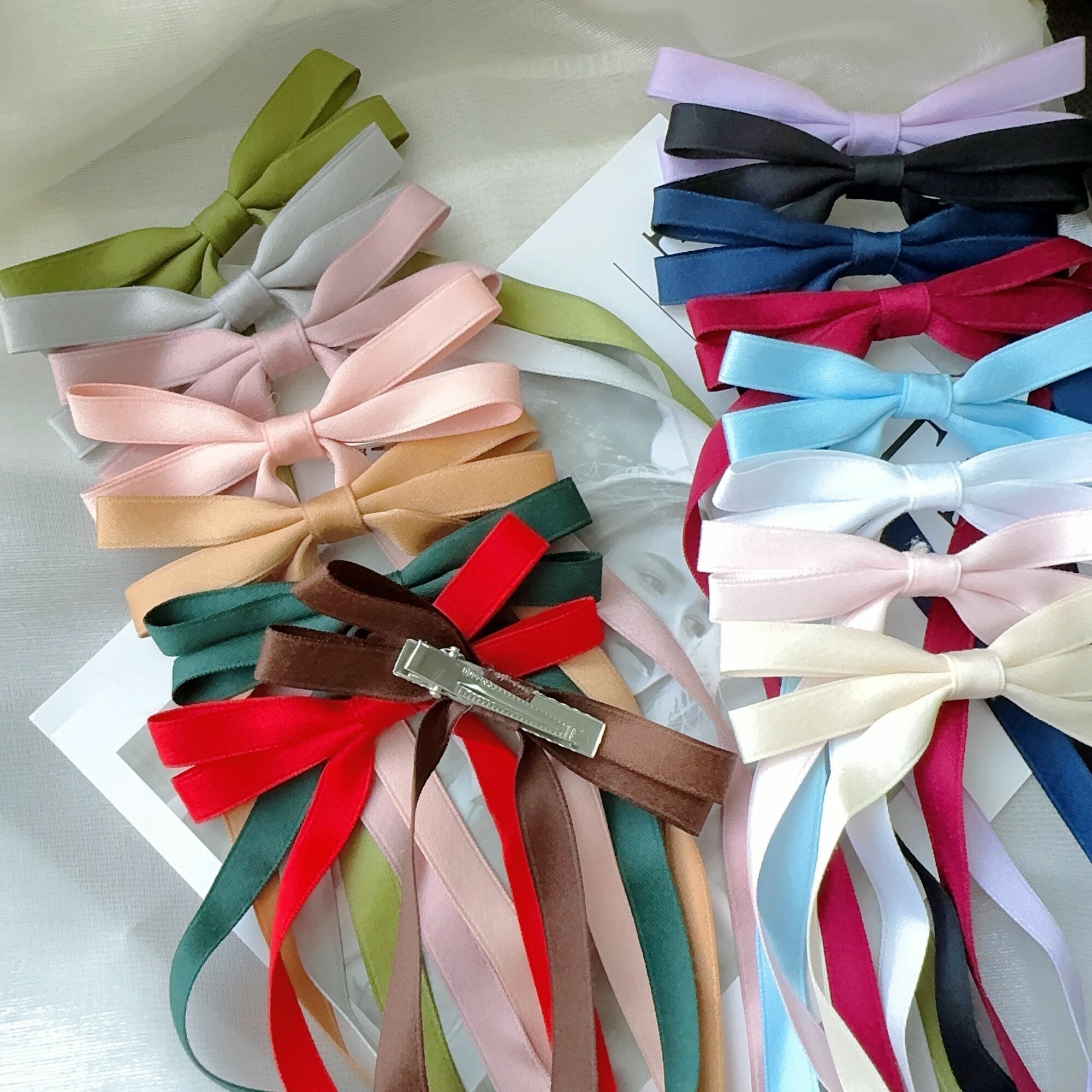 Бантики ленточки 2 шт. Банты для девочек на выпускной