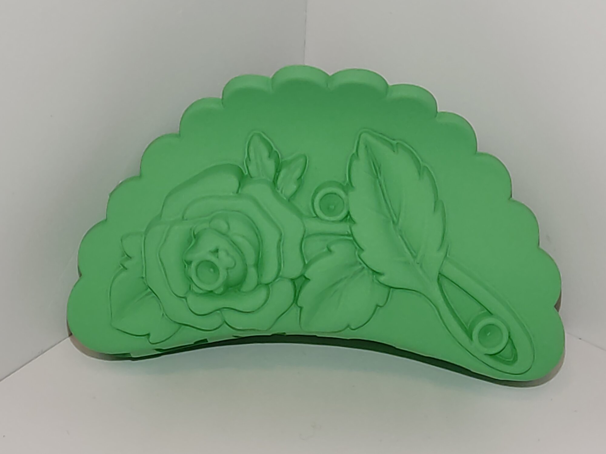 Заколка краб для волос "Роза", пластик, зеленый, матовый, 7.5 см