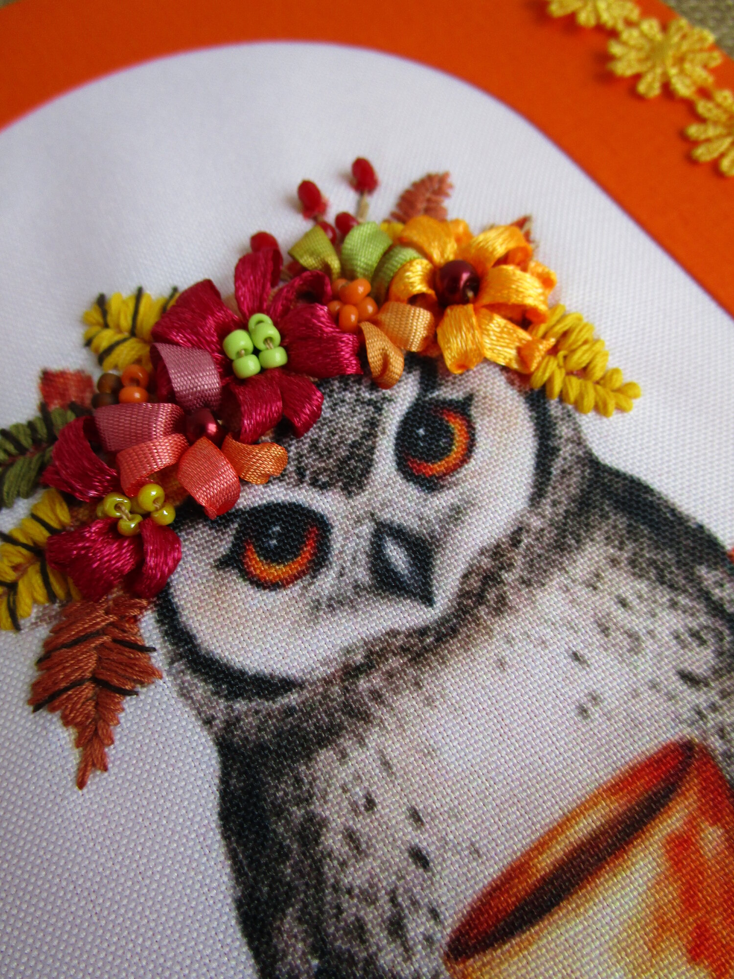 Открытка Сова двойная поздравительная ручной работы с вышивкой лентами