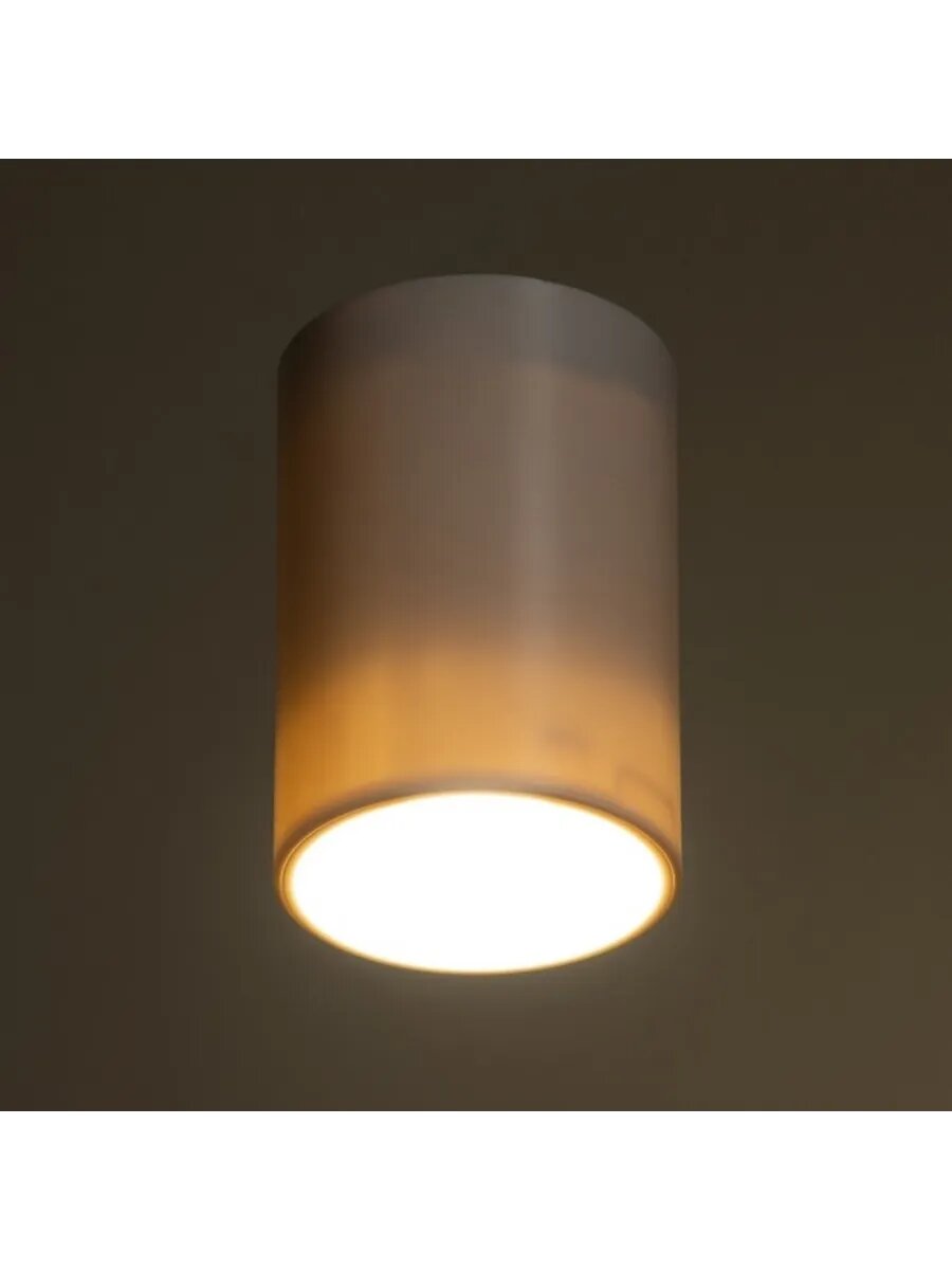 Современный светильник с LED-освещением