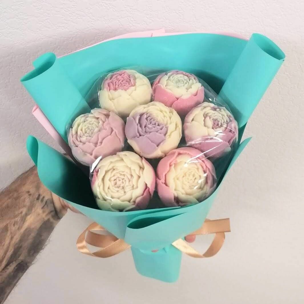 Сладкий букет из конфет на 14 февраля/ 8 марта ТД НебыковА шоколадные пионы, 7 шт, мятный