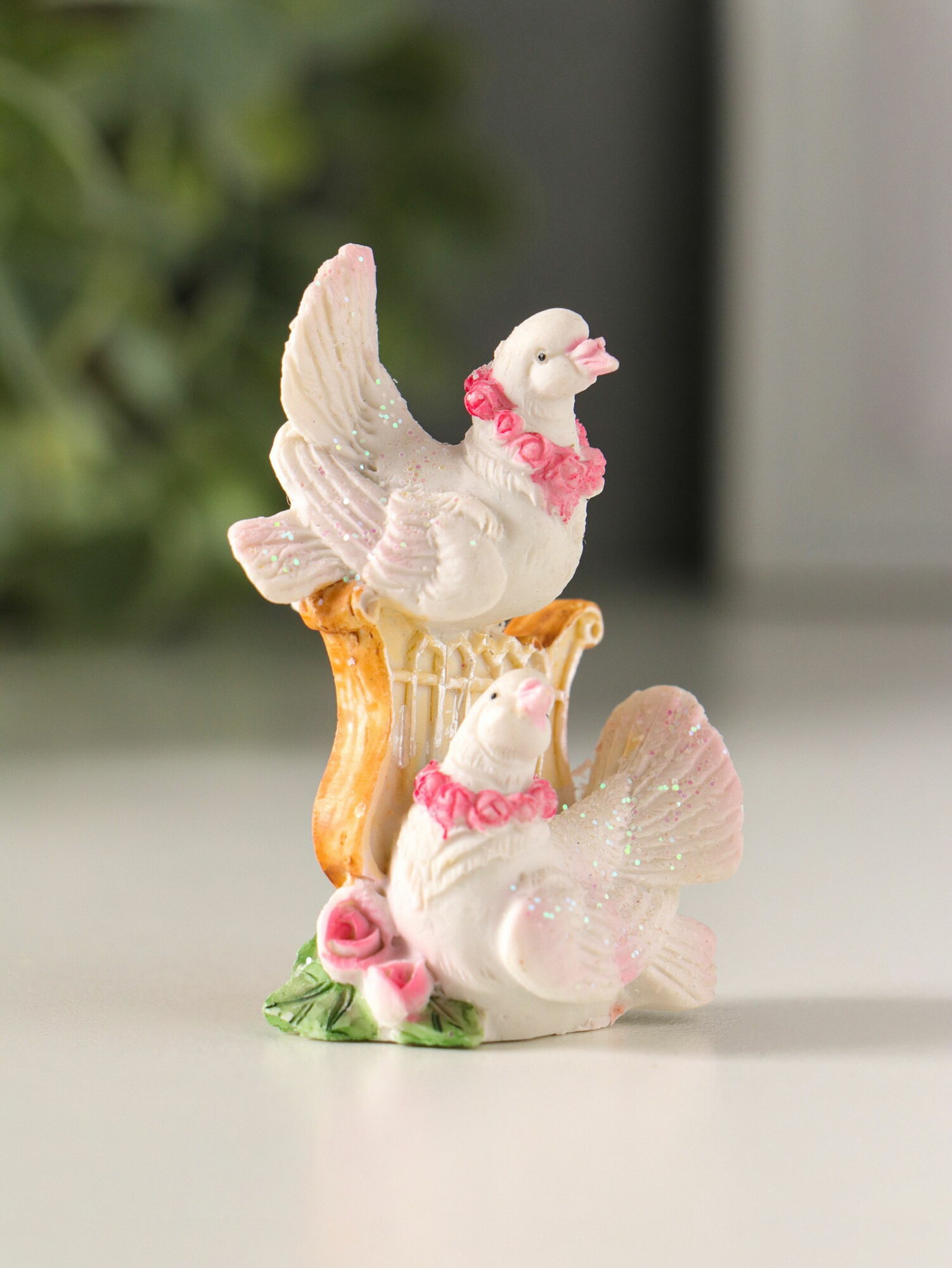 Фигурка полистоун "Голуби в розовом венке", 6x4 см, тематика праздника: 14 февраля