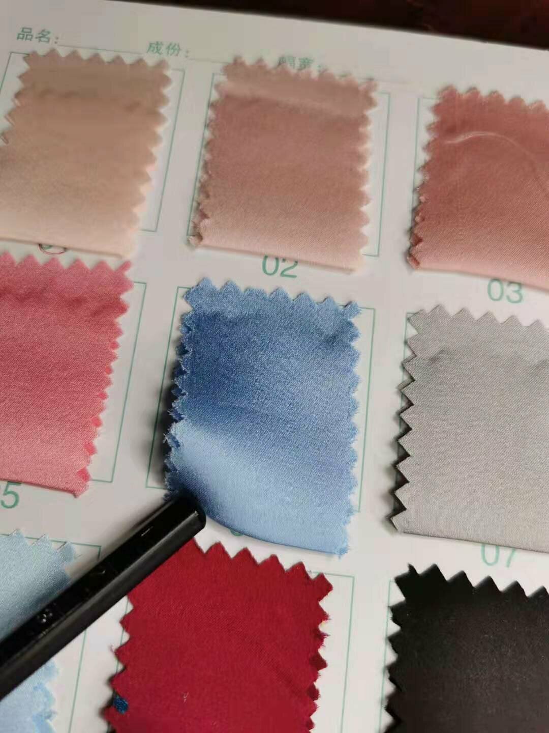 Простой креп-сатин 16/19 монме, ширина 114 см, 100% шелк тутового дерева, полный шелковый материал для оптовой одежды