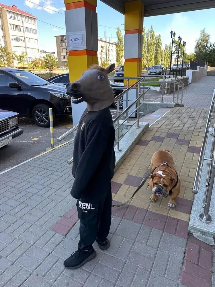 Маска Момо для страшного хэллоуина — фото 1