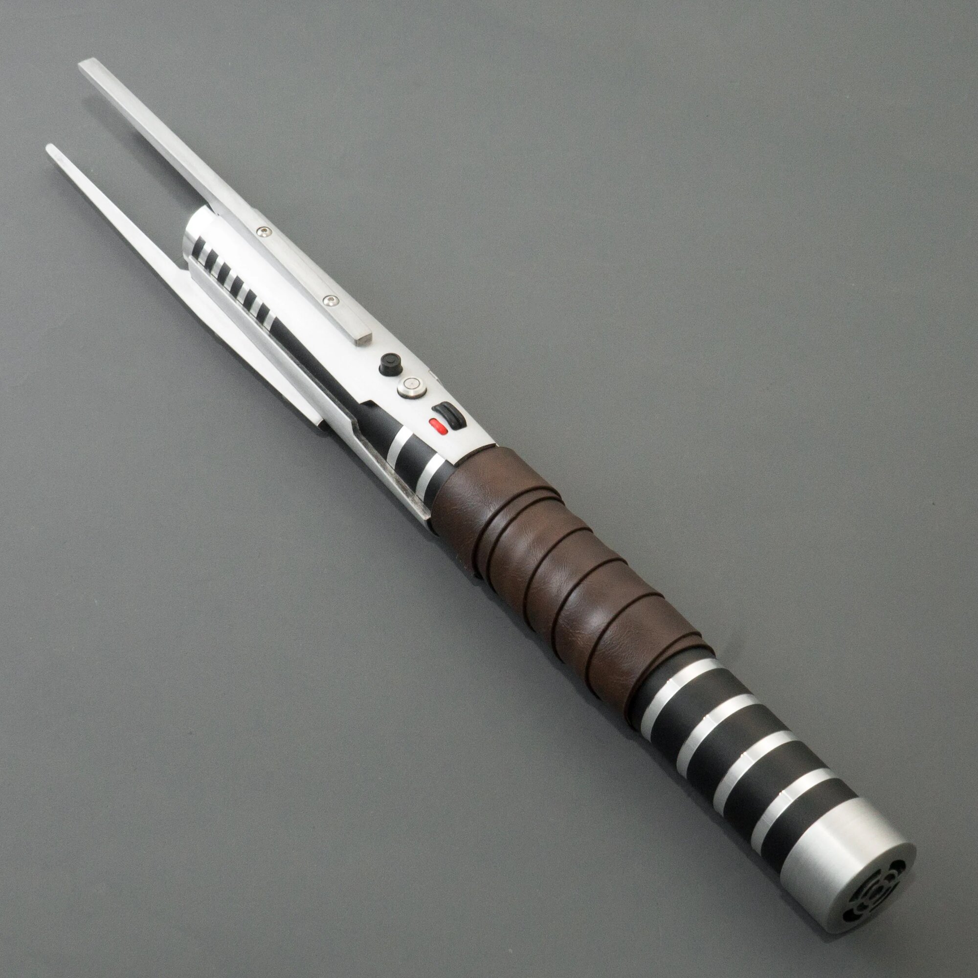 Световой меч Sith Stalker V2 Proffie V3.9 металл Proffie V3.9, Hilt with blade