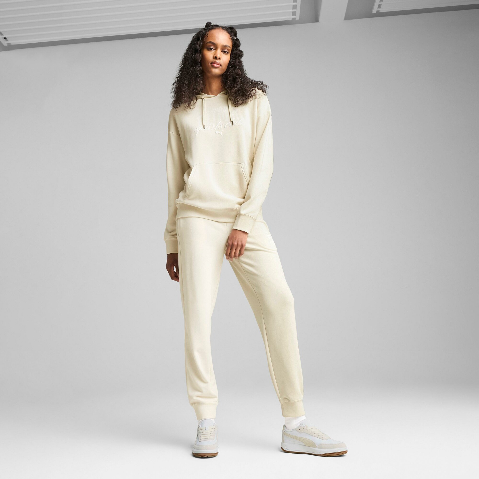 Брюки PUMA CLASS Sweatpants, размер M, бежевый — фото 1
