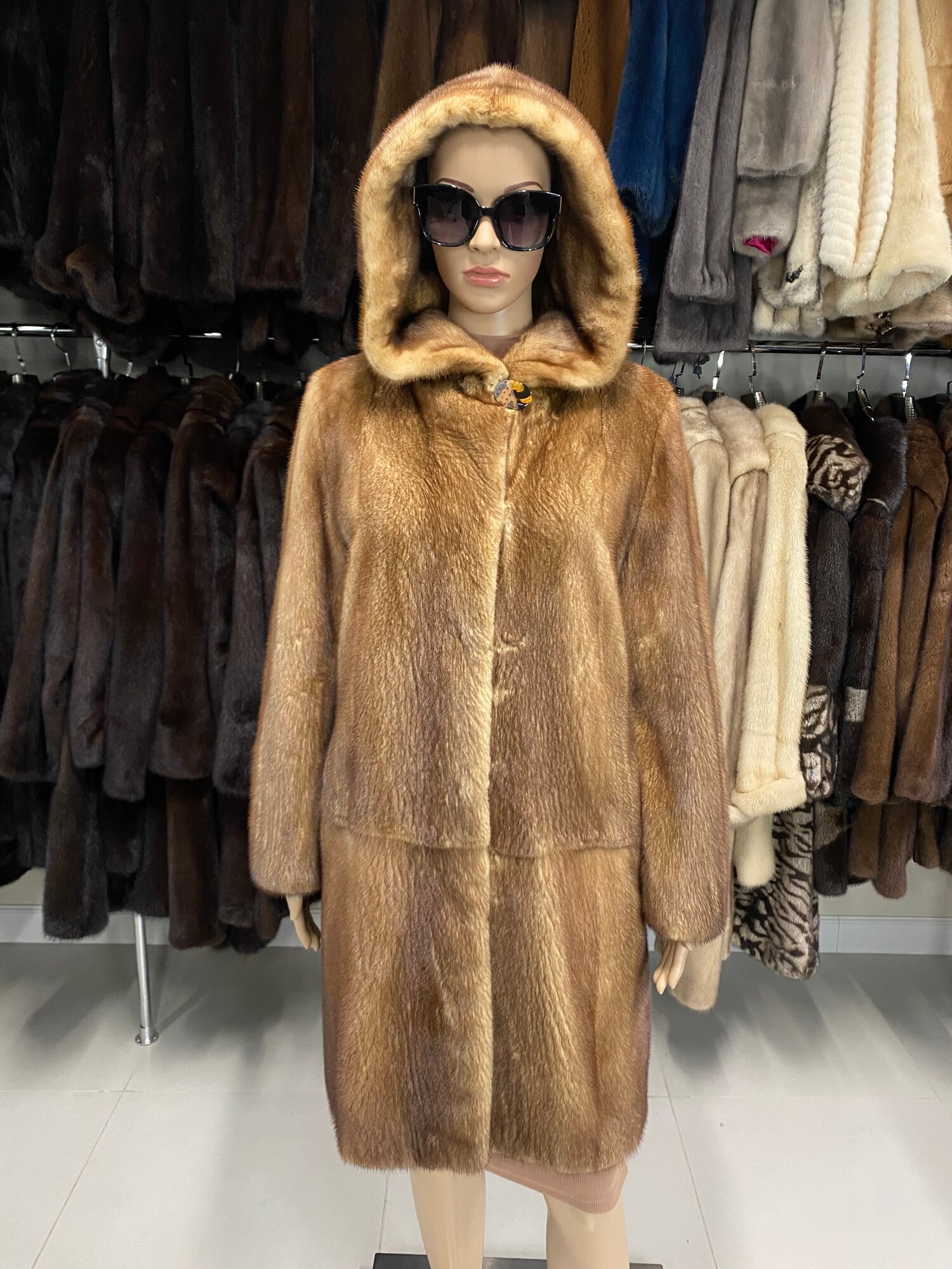 Классика. Шуба. Натуральная. Норка. Орех 44-46 р