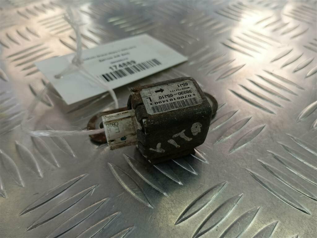 Датчик удара (AIR BAG) Б/У для SUZUKI Grand Vitara II (2005—2008) 3893065J10
