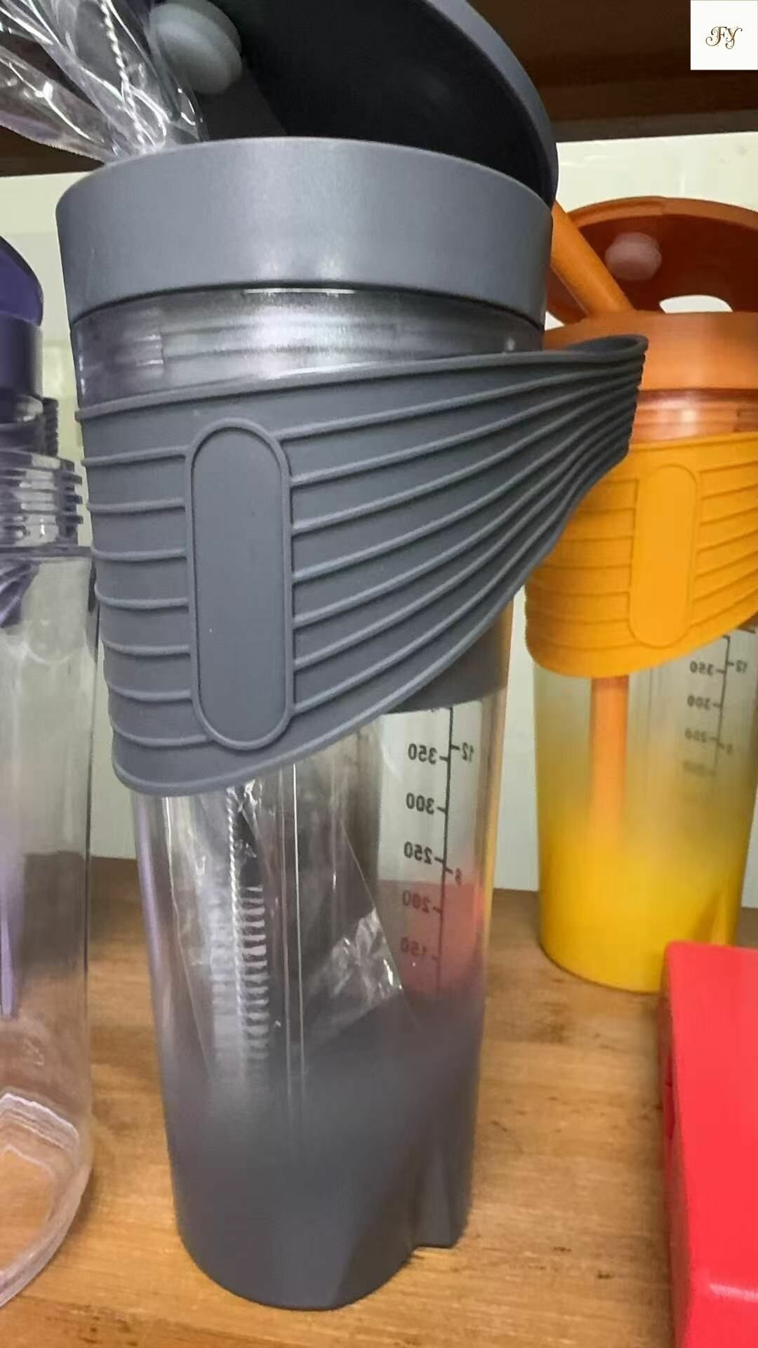 Беспроводной портативный блендер для смузи, коктейлей и соков 460 мл