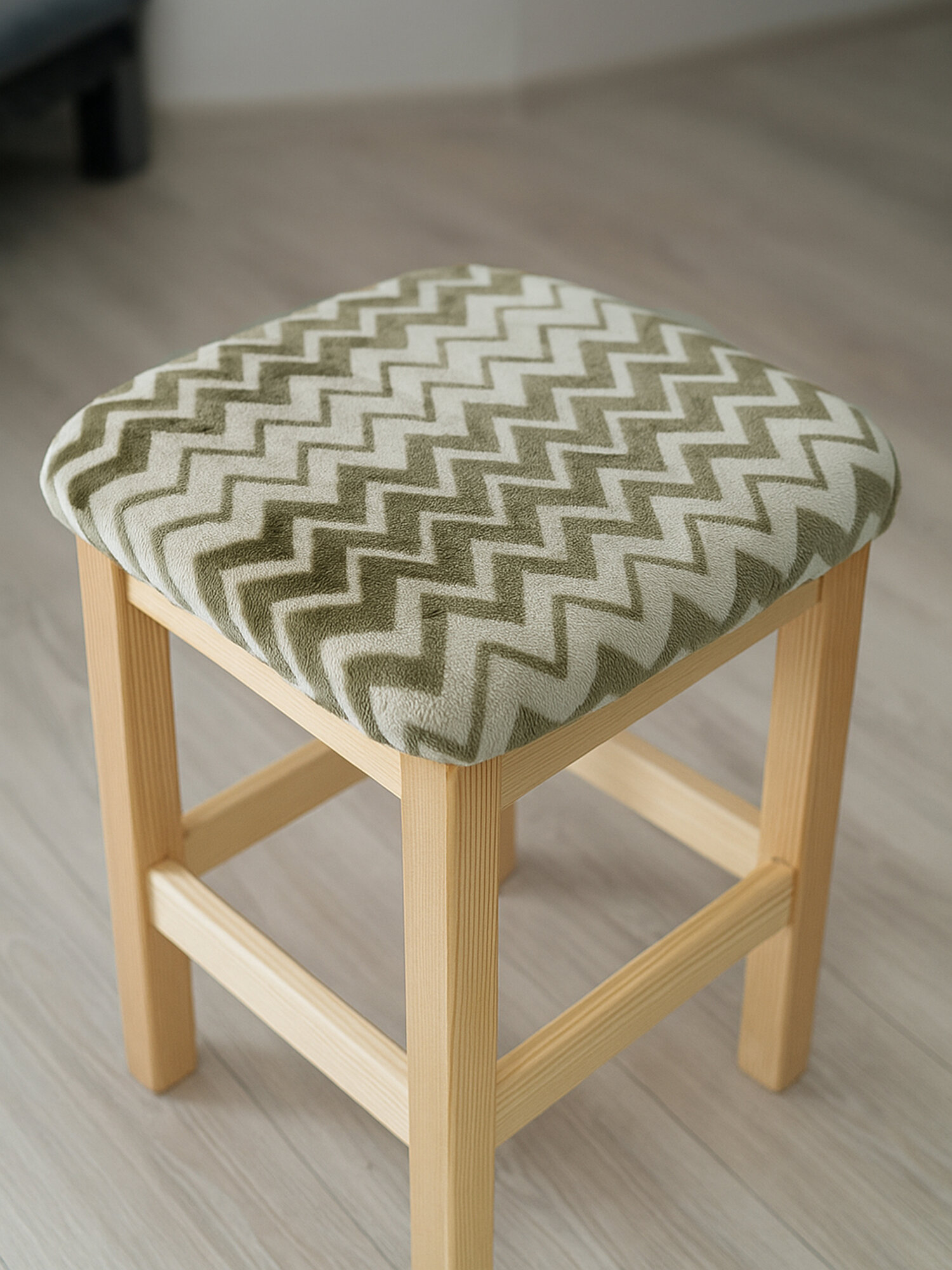 Чехлы на табуретки круглые и квадратные на резинке, набор 4 шт Paola 35х35 см