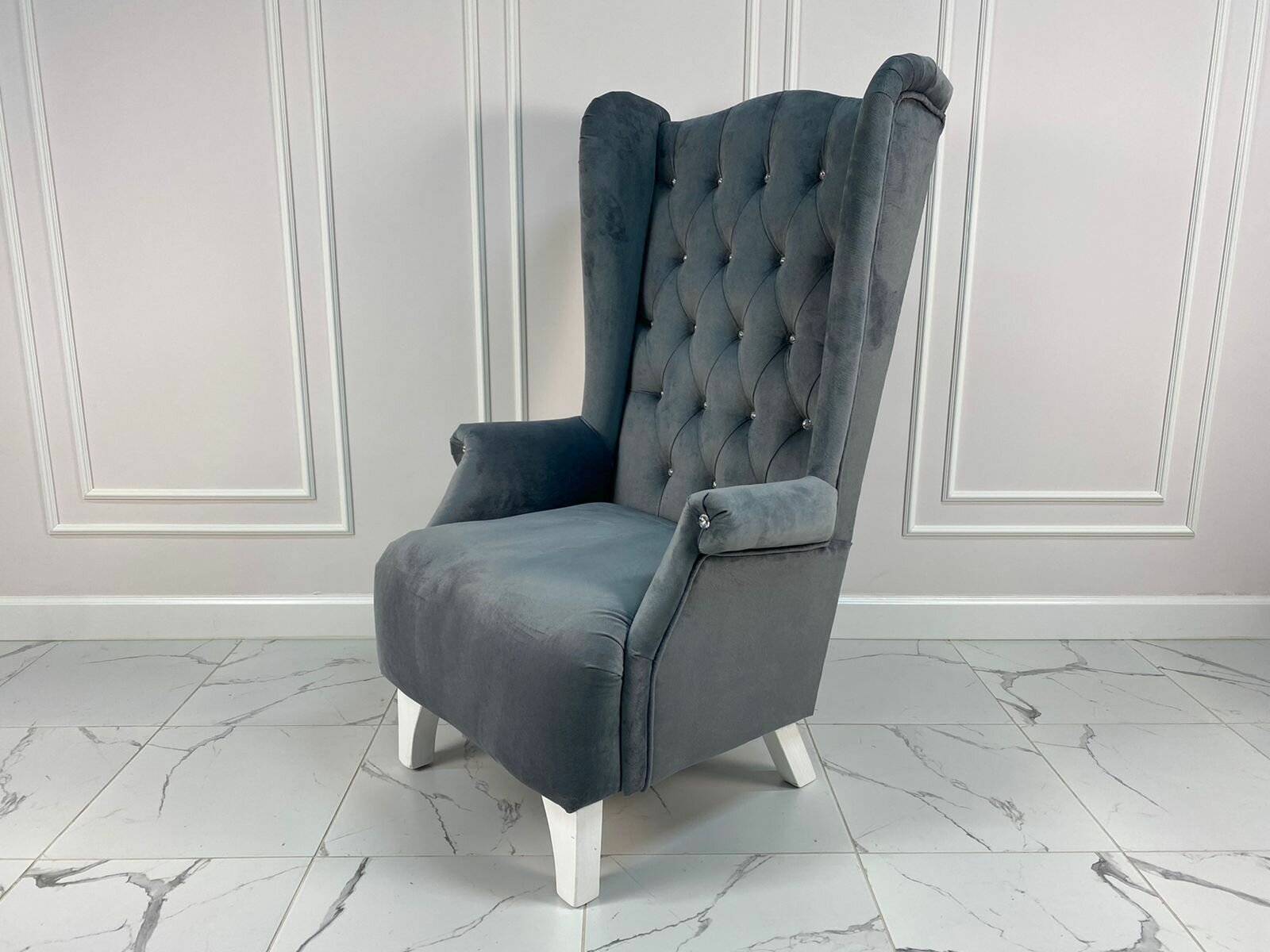 Кресло в каретной стяжке "Статус" 120 / серый велюр / стразы